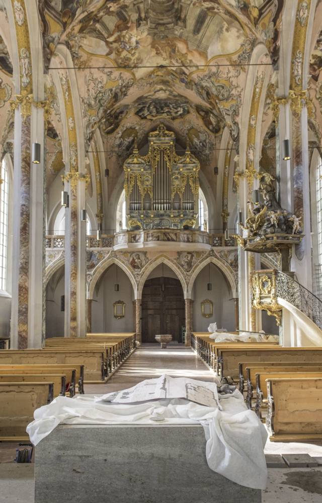 Stadtpfarrkirche Hall erstrahlt in neuem Glanz